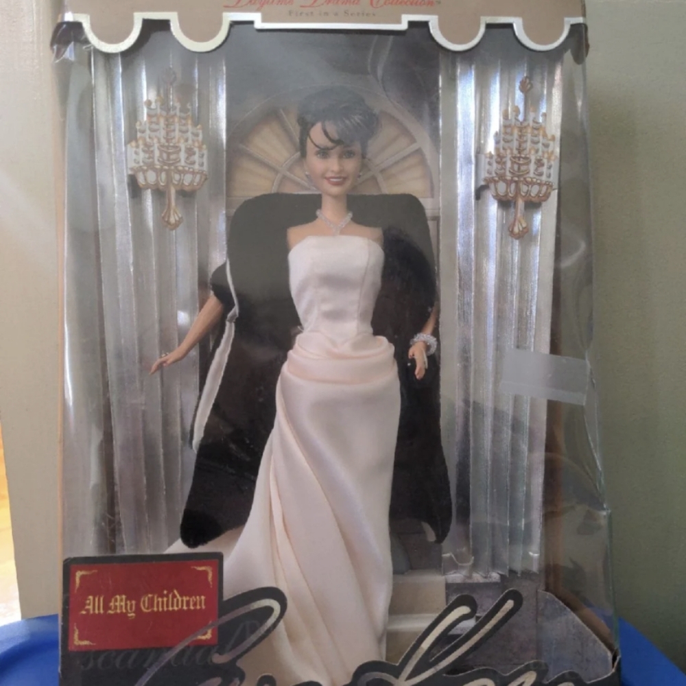 Erica Kane Daytime Collection Barbie - Gem